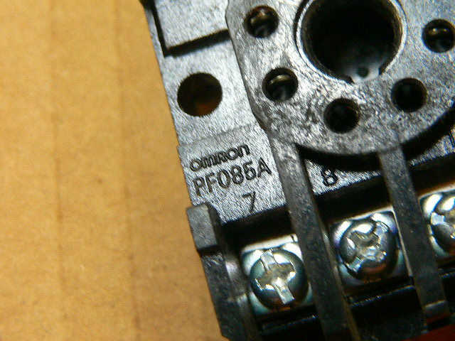 Omron Pf085a Relay Socket - Fen Industrial