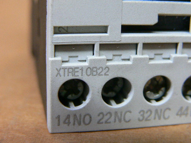 Eaton Xtre1-0B22 10 Amp, 4-Pole Control Relay - Fen Industrial
