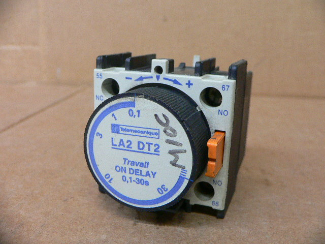 Telemecanique La2 Dt2 Time Delay Block (Used) - Fen Industrial