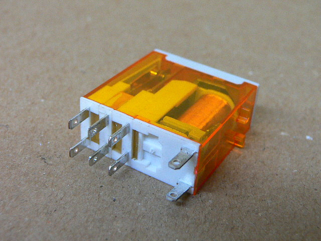 ALLEN BRADLEY 700-HK32A1-4 RELAY 120VAC (USED) - Fen Industrial