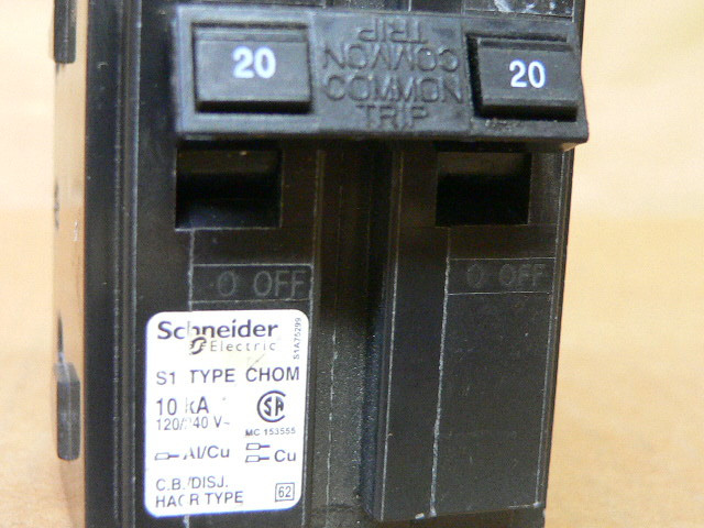 Schneider Electric Chom220 20A 2 Pole Circuit Breaker - Fen Industrial