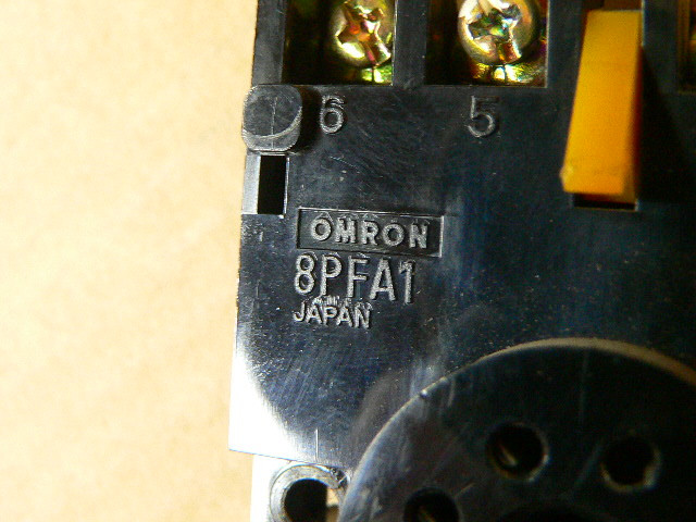 OMRON 8PFA1 8-PIN RELAY SOCKET - Fen Industrial
