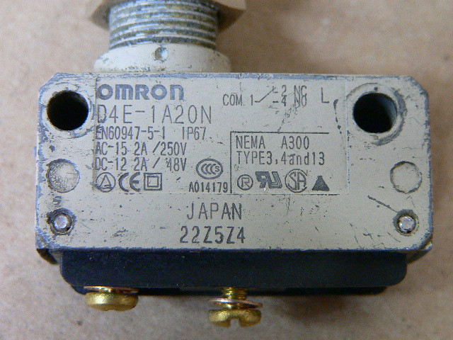 Omron Limit Switch D4e-1A20n D4e1a20n - Fen Industrial