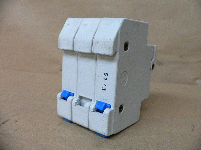 Ferraz Shawmut Gould Ultrasafe USCC3 3 Pole Fuse Holder 600 V 30 Amp ...