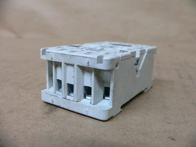 Carlo Gavazzi Zpd11 Relay Socket 10A 300Vac - Fen Industrial