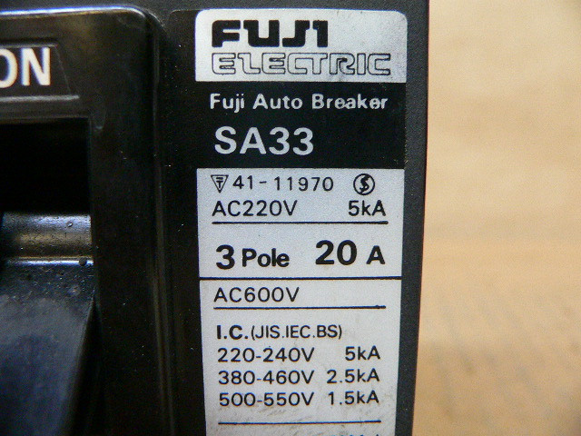 Fuji Sa33 20Amp 3Pole Circuit Breaker - Fen Industrial