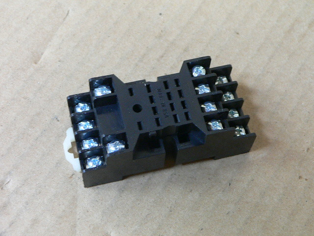 Custom Connector 14 Pin Base Unit, Mt14-Pc, 300V, 7A, Used - Fen Industrial