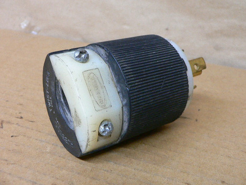 Hubbell HBL2721 30A 250VAC Twist-Lock Plug - Fen Industrial