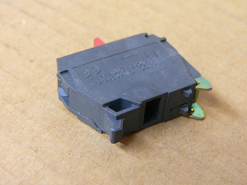 Telemecanique Zen-L1121 10Amp 600Vac 1N.C. Screw Clamp Contact Block ...
