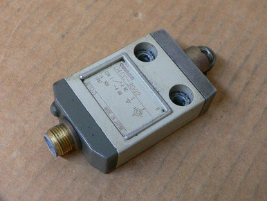 Omron D4cc-3002 Limit Switch - Fen Industrial