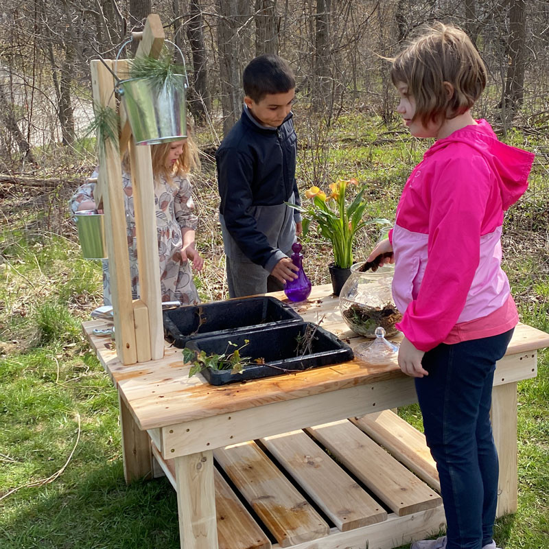 Large Explorer Table with Weigh Scale
