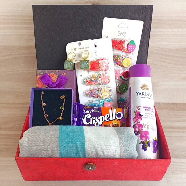 Perfect Beauty Gift Set for Her Gift Hampers Gift to Nepal | Giftmandu