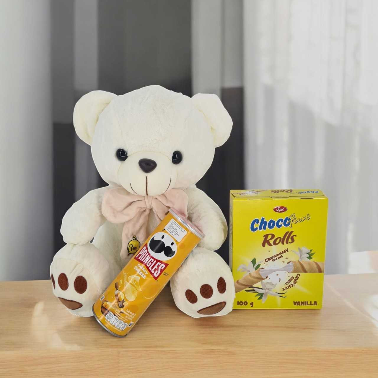 White Teddy, Chocofun Rolls & Pringles Gift Set