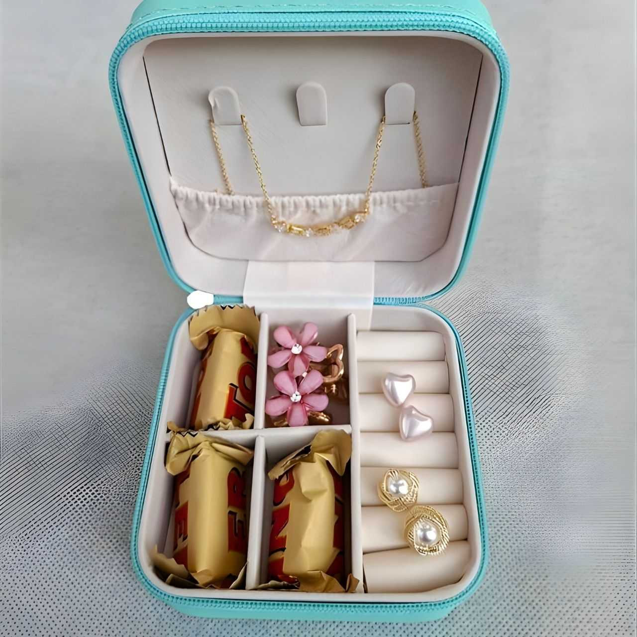 Jewellery & Accessories Gift Box with Chocolates for Her