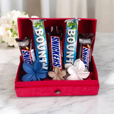 Floral Gifts & Sweetness Combo Box - Gifts to Nepal | Giftmandu