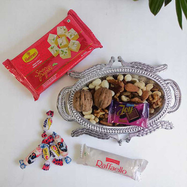 Mix Nuts Tray and Sweet Combo