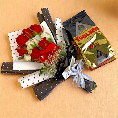 Romantic Roses Bouquet With Toblerone Chocolate Gift to Nepal | Giftmandu