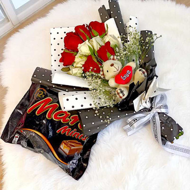 Mars Chocolate With Fresh Roses & Cute Teddy Bouquet Gift to Nepal ...