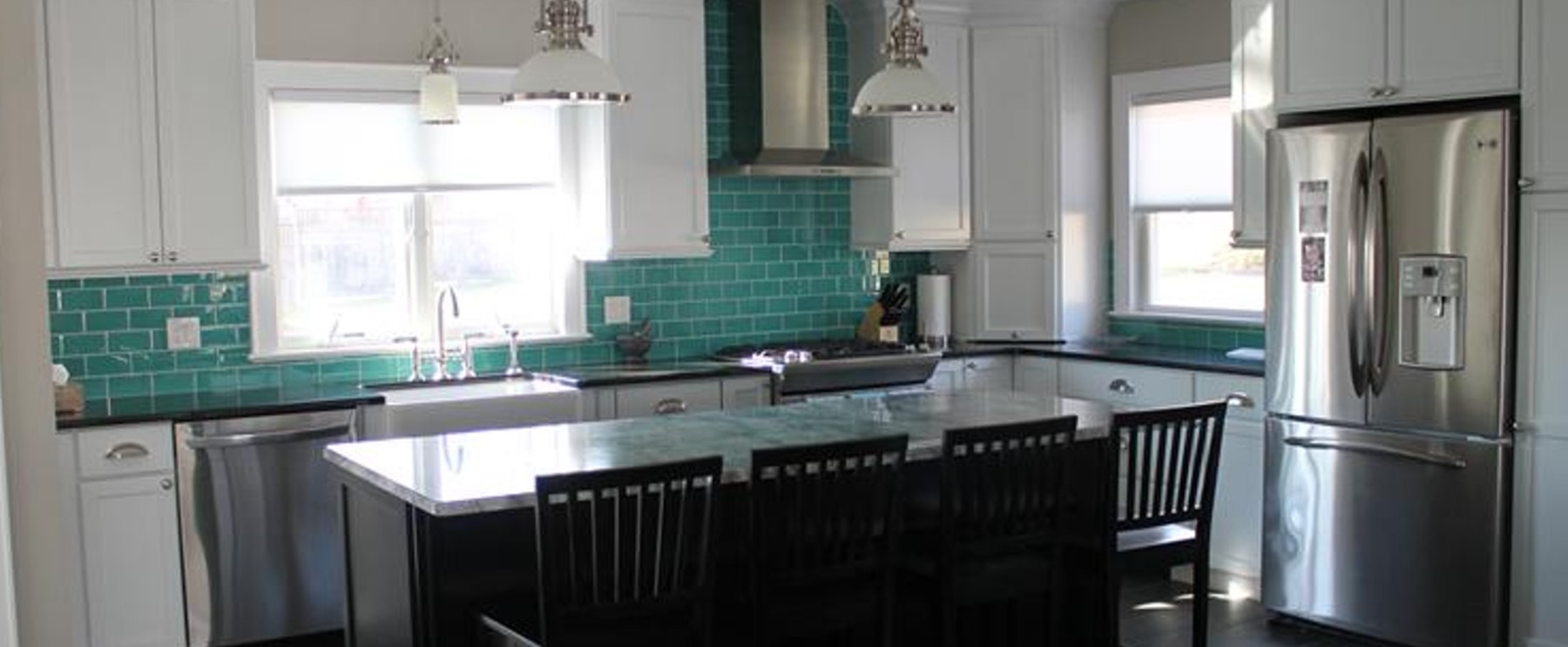 Discover the Popularity of Glass Subway Tiles