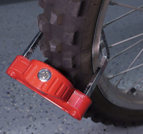 Trimax Universal Narrow Body Dual Coupler Lock with an Integ