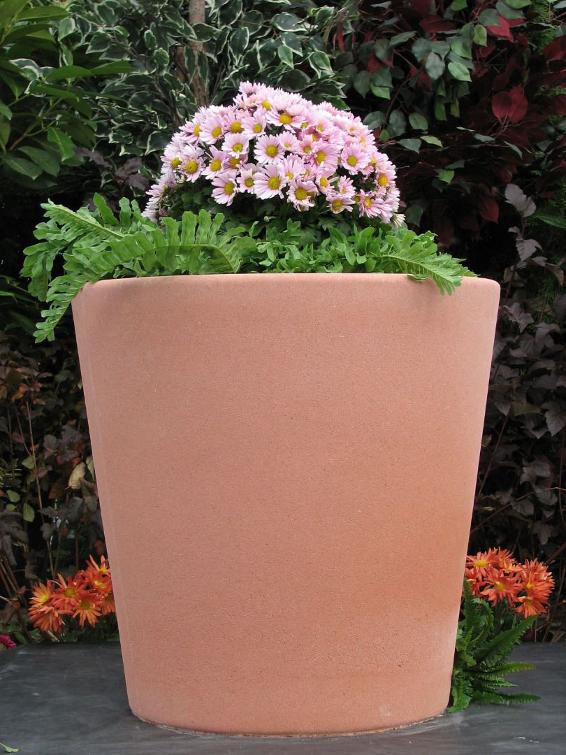 Regency Planter Round Cast Stone