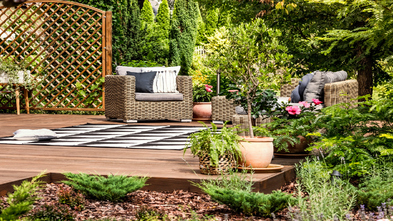 Planting Ideas for Summer Decks - DripWorks