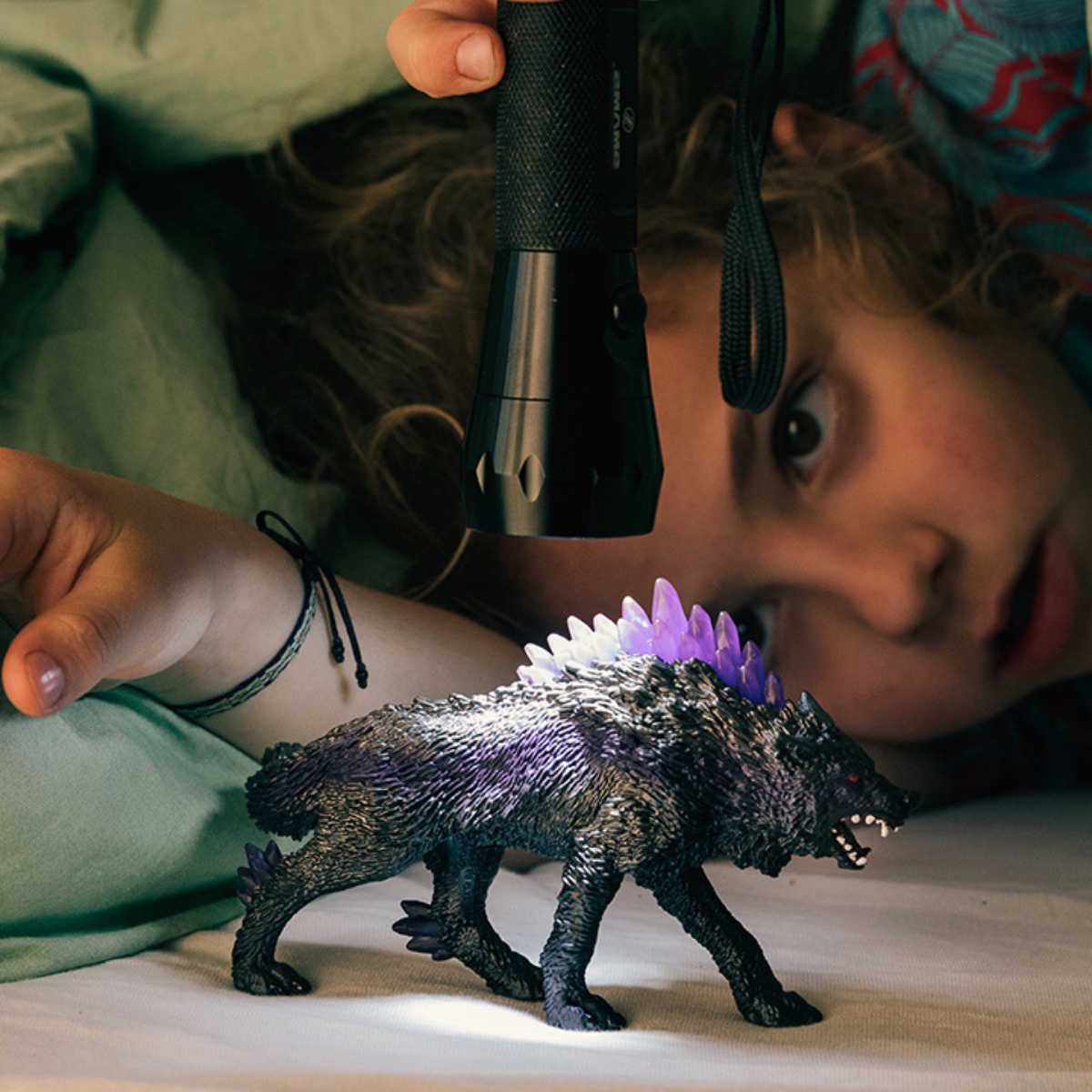 Schleich Eldrador - Shadow Wolf 42554 | Discount Toy Co
