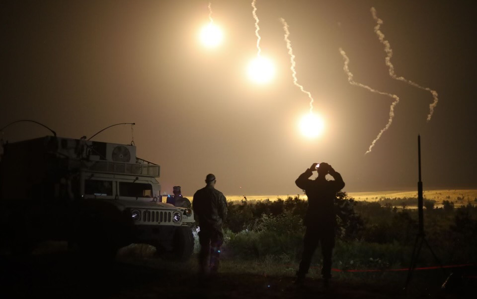 37MM Parachuting Illuminating Flare - I.W.A International Inc