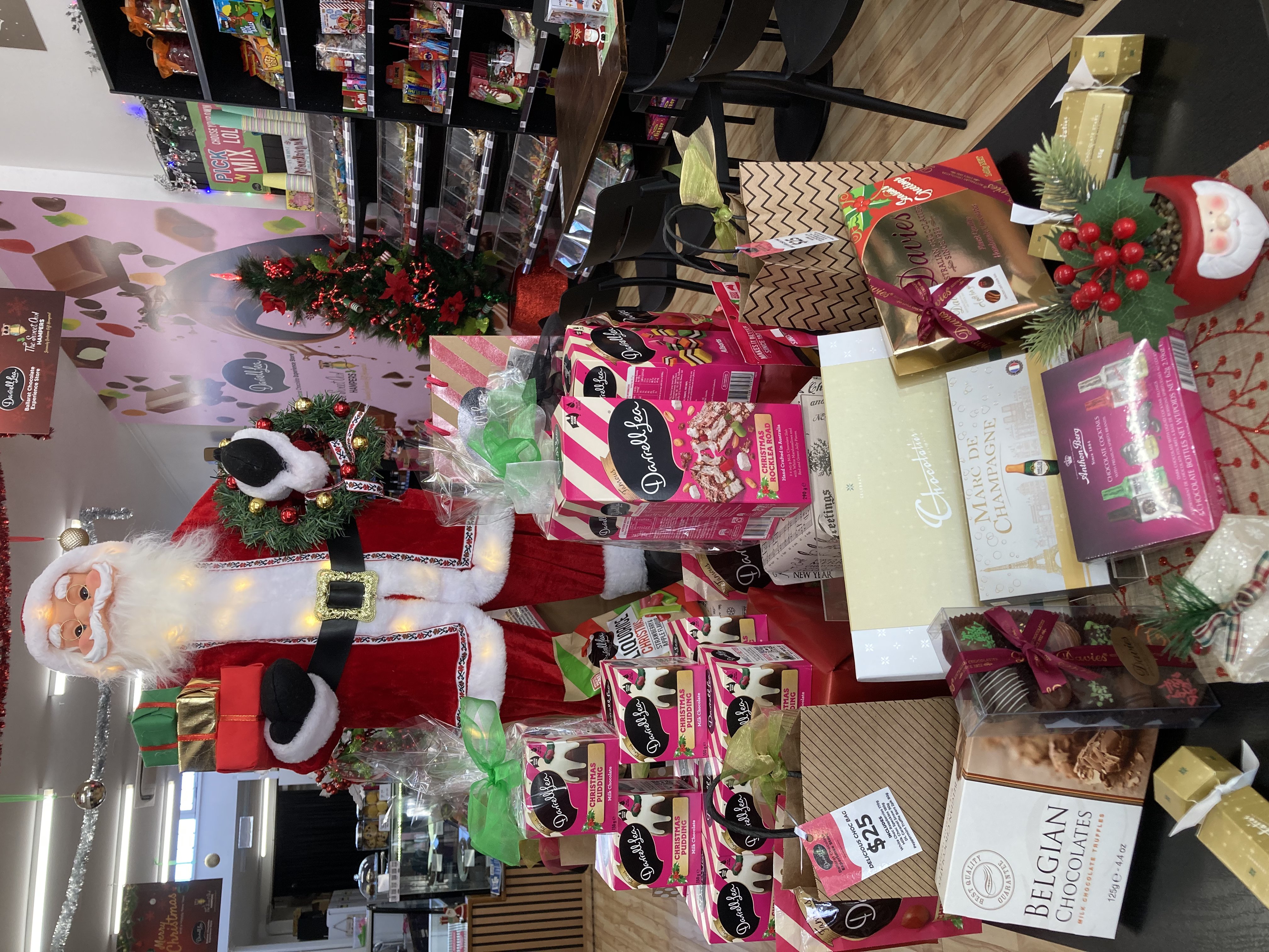 Fun Christmas Activities to Enjoy with Friends and Family - The Sweet ...