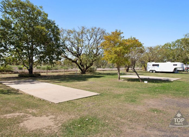 Cabin Two Bedroom - Sleeps 6