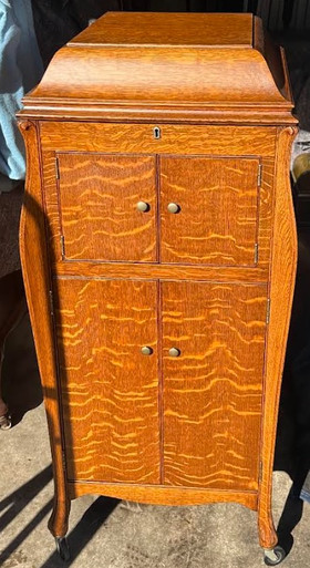 Victrola Victor Talking Machine Oak Cabinet Model A Circa 1918 ...