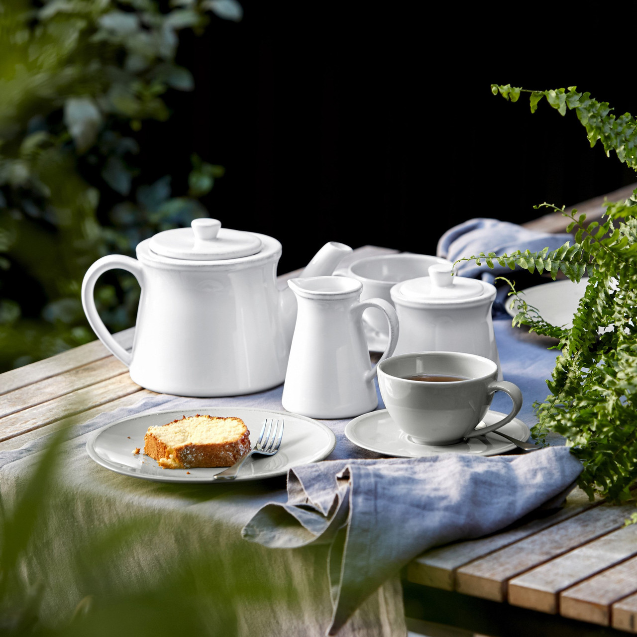 Costa Nova Friso White Tea Pot
