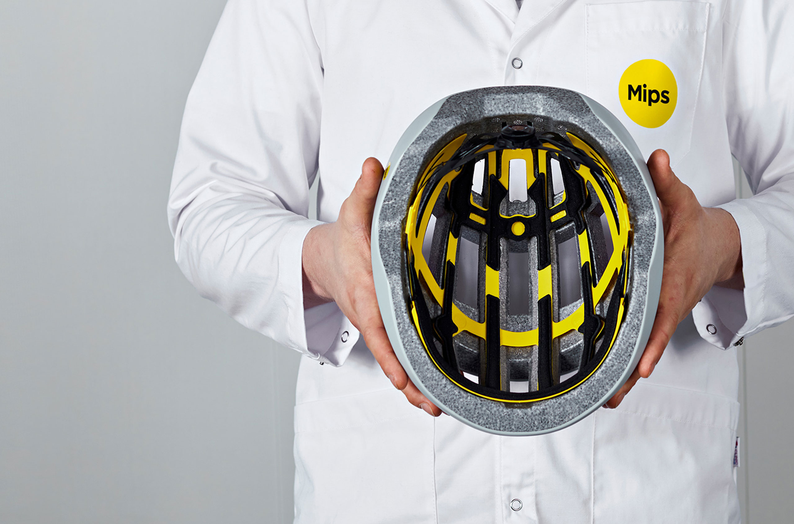 What is a MIPS Helmet and how do they work? - Bikebug