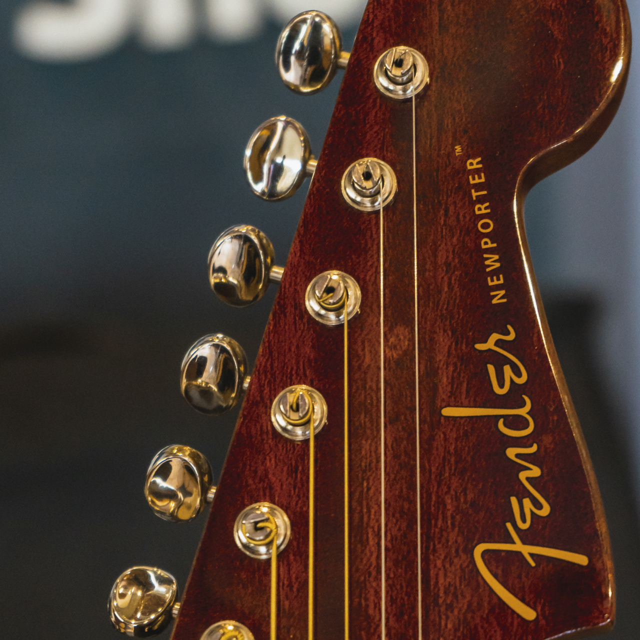 Guitarra Cuerdas de Acero Fender Newporter Classic, Aged Cognac Burst