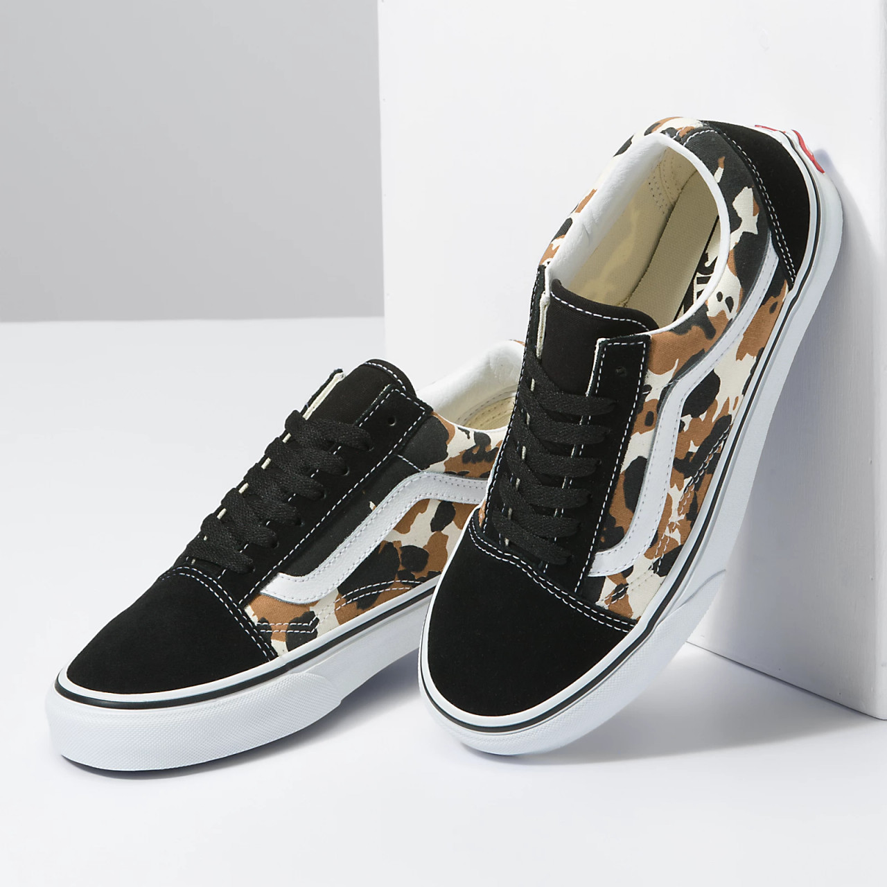 (SALE!!!) Vans Old Skool Shoe - Cow Multi Color - BUNKER