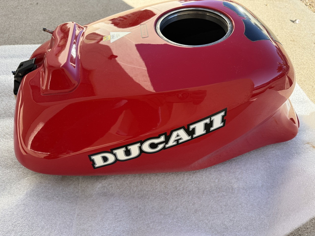 Early Ducati 900 ss OEM Fuel Tank