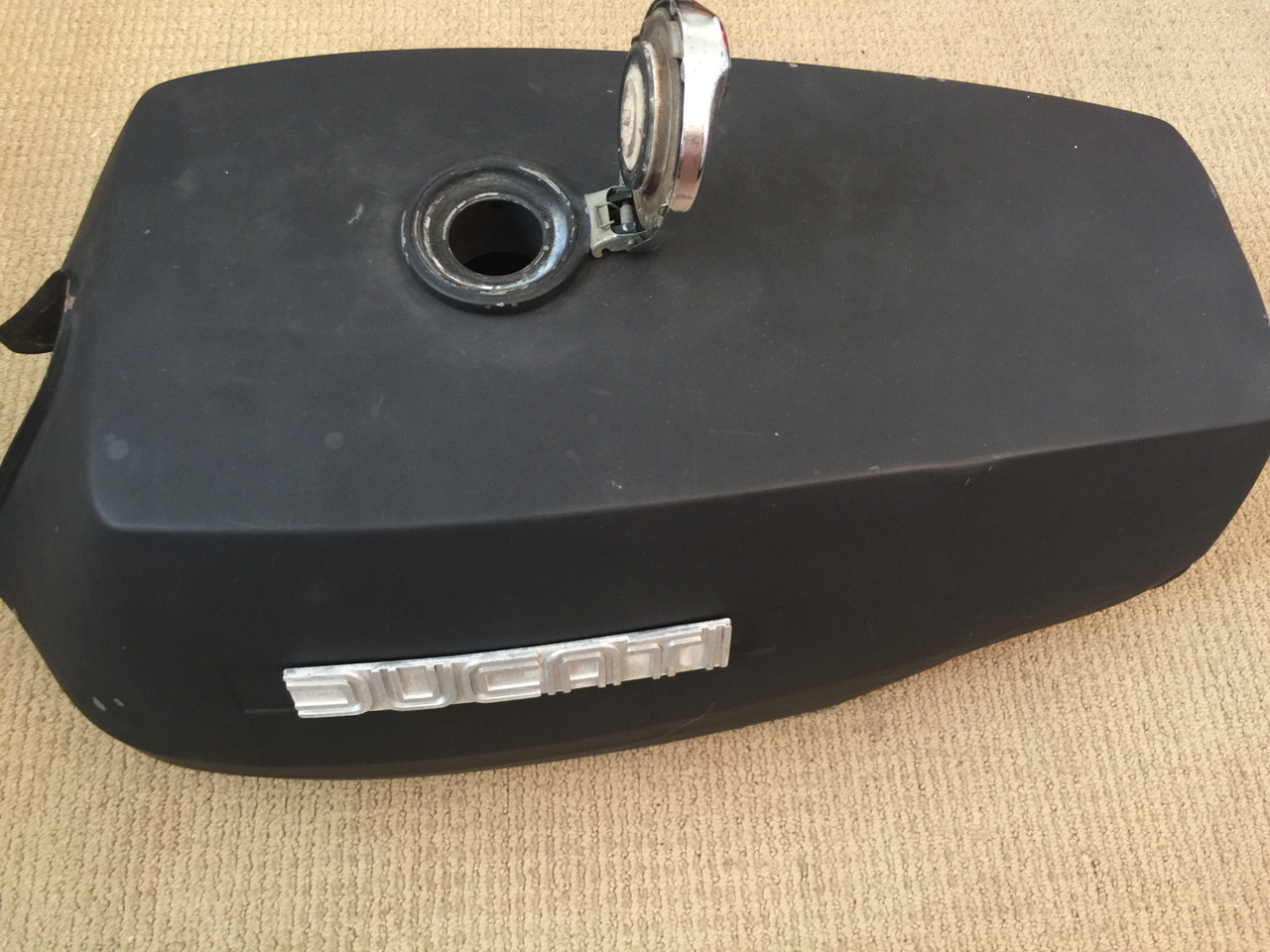 Ducati 860 GT/GT Bevel Drive Fuel Tank