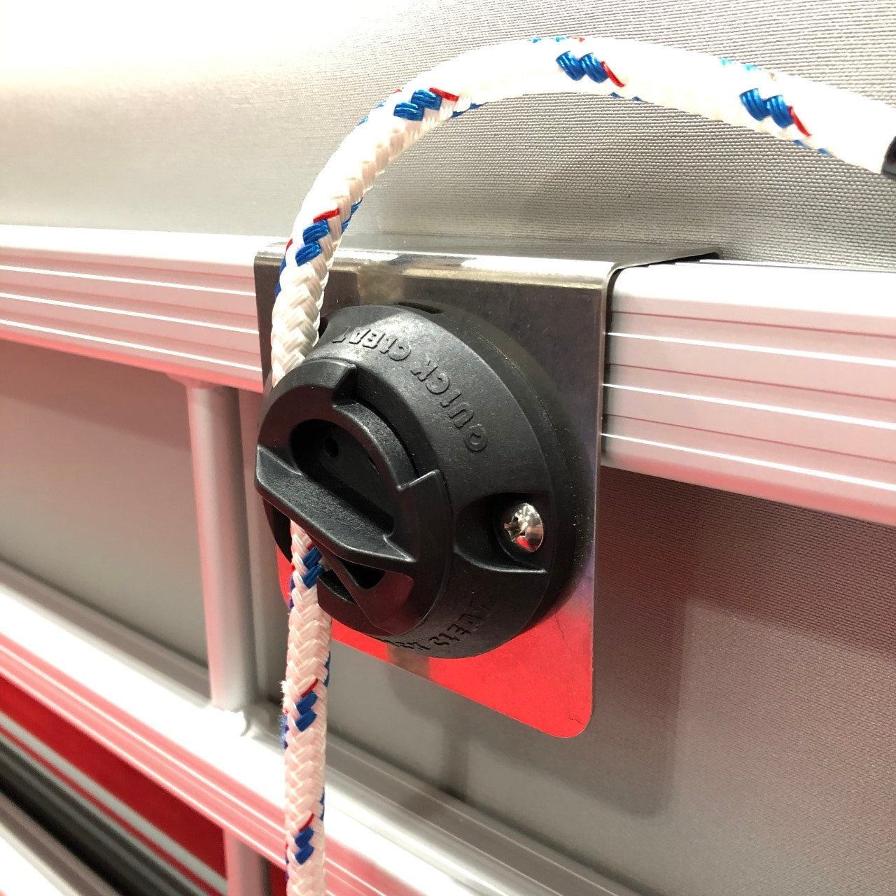 Innovative No Knot Boating Accessories | Quick Cleat