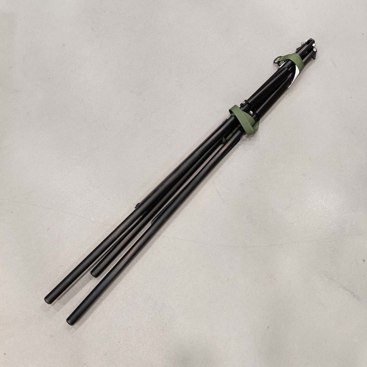 DS Tactical Fuel Can Tripod Stand