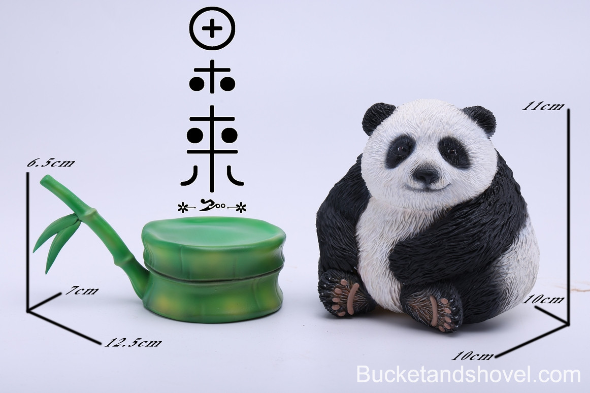 *Pre-order * ZOO Studio Panda Resin Statue - Bucket&Shovel