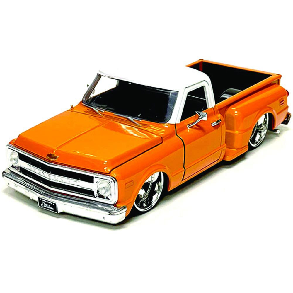 1:24 Scale Diecast | Collectible Model Cars