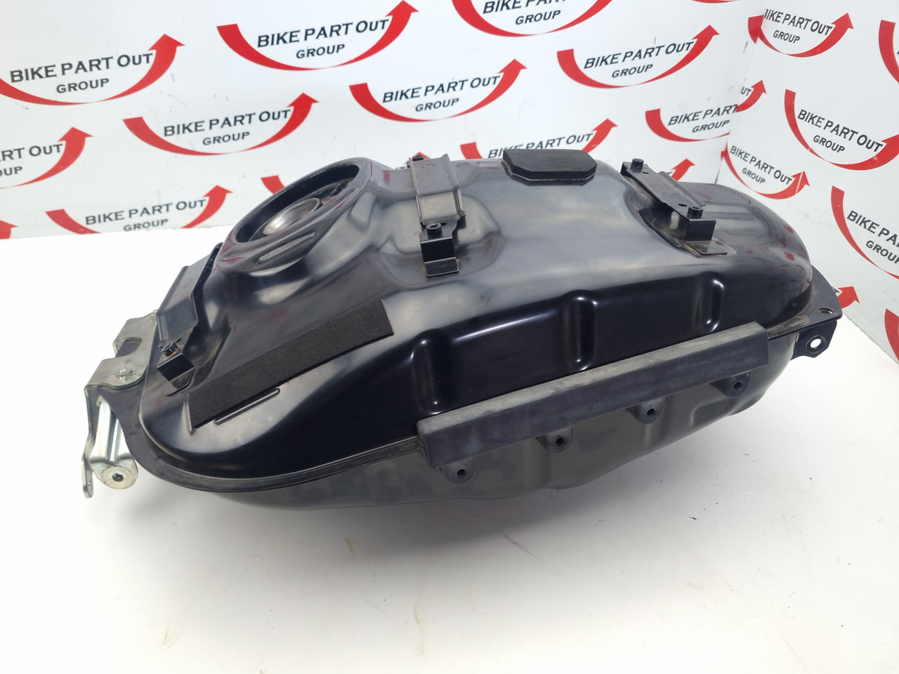 Fuel Petrol tank Yamaha XSR900 MTM850 16-20 B90-24110-00 - Bike Part Out