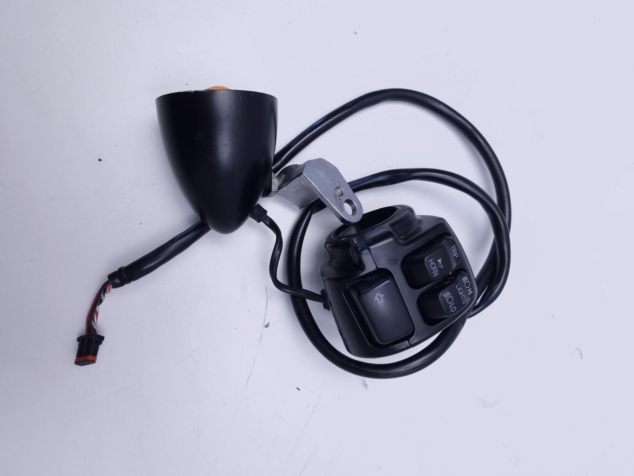 LH Switch Blinker lights 4 pin Harley Davidson Softail Fatboy Lo ...