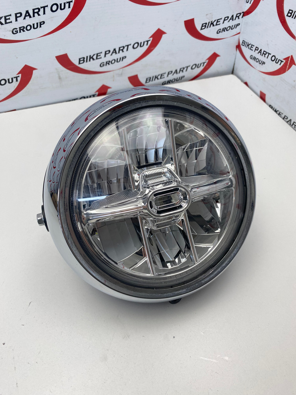 Headlight Kawasaki Z900 RS Cafe 19 23004-0407 - Bike Part Out