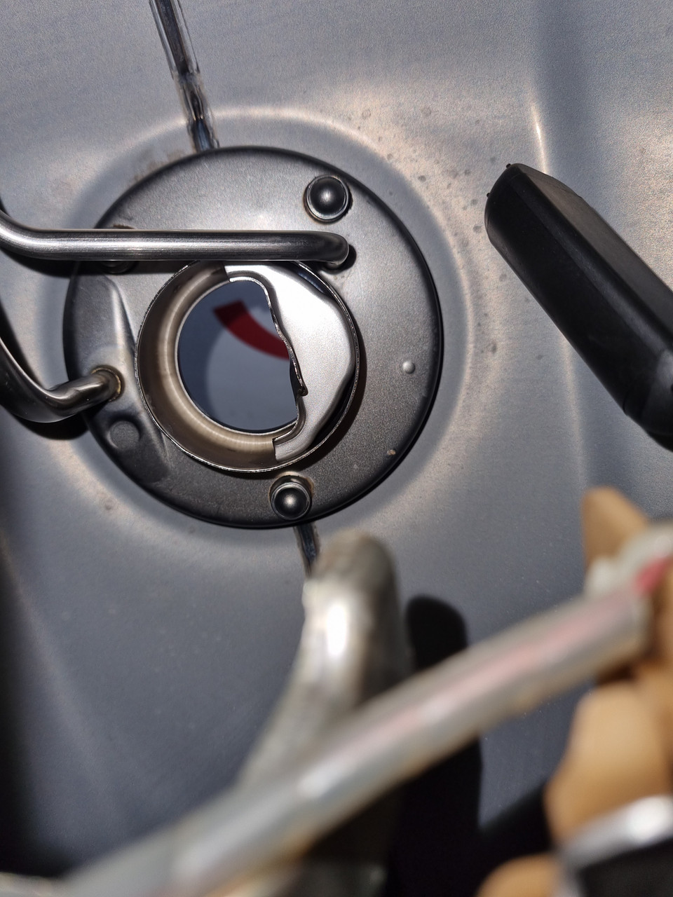 Fuel Petrol tank Suzuki Bandit GSX1250 GSF 1250 FA 44100-18H31-YUF ...