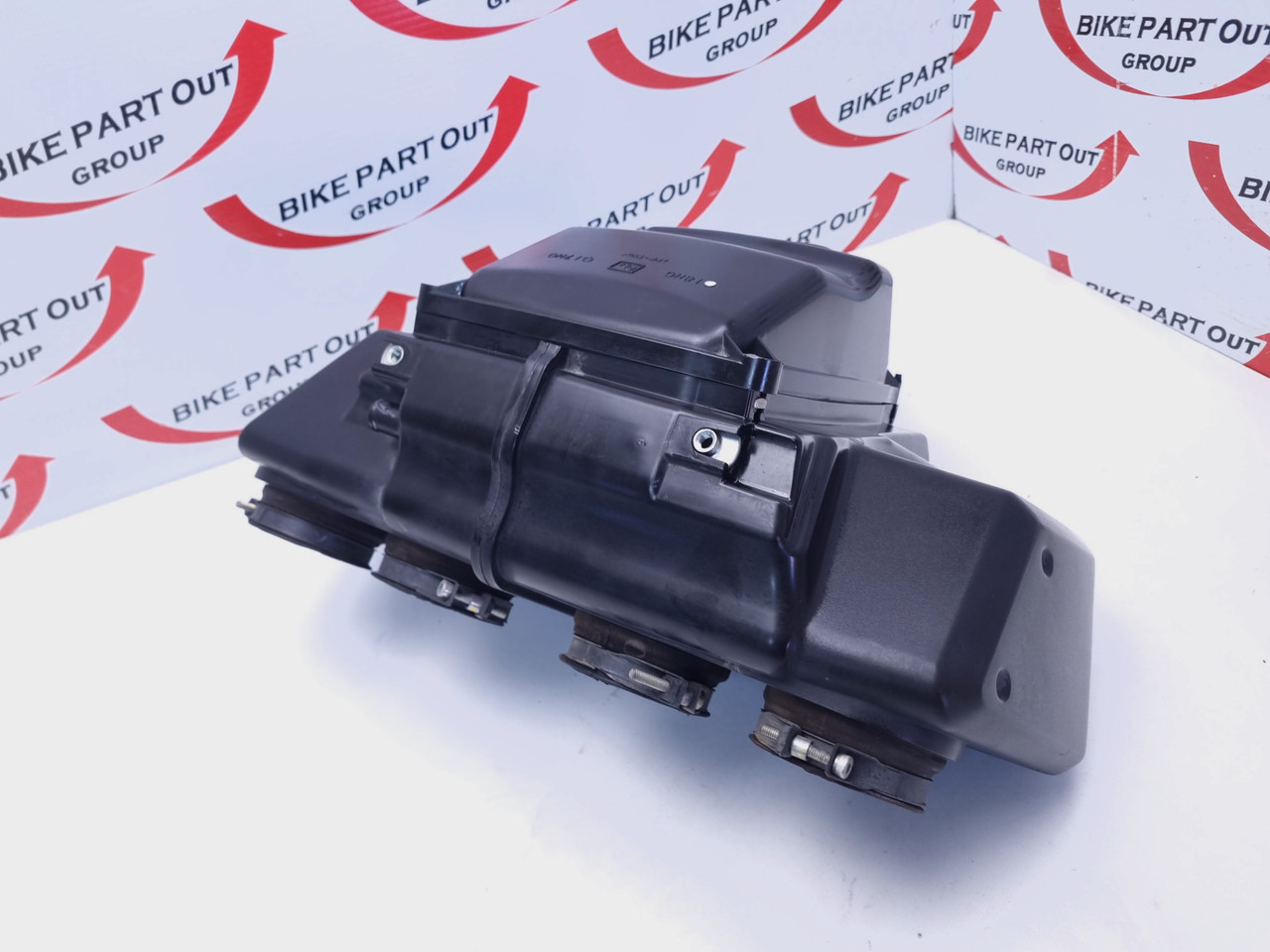 Airbox Suzuki Bandit GSX1250 FA GSF1250 S A 13700-18H13 - Bike Part Out