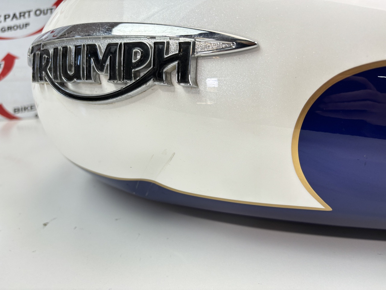 Fuel gas petrol tank Triumph America EFI T2402234-PR - Bike Part Out