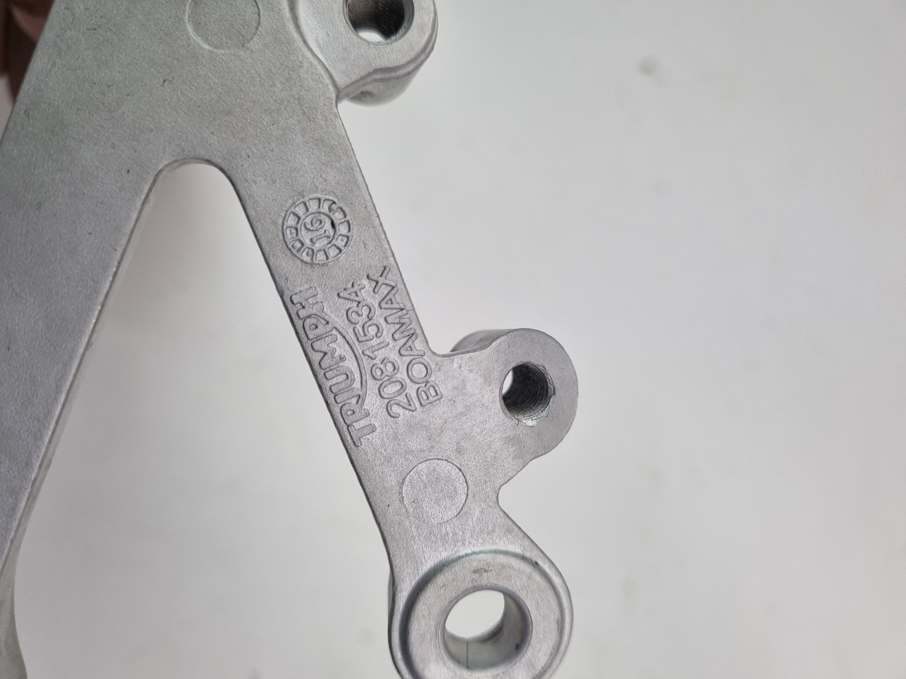 LH Foot Peg and mount Triumph Street Triple S 660 R RS 765 17-19 ...