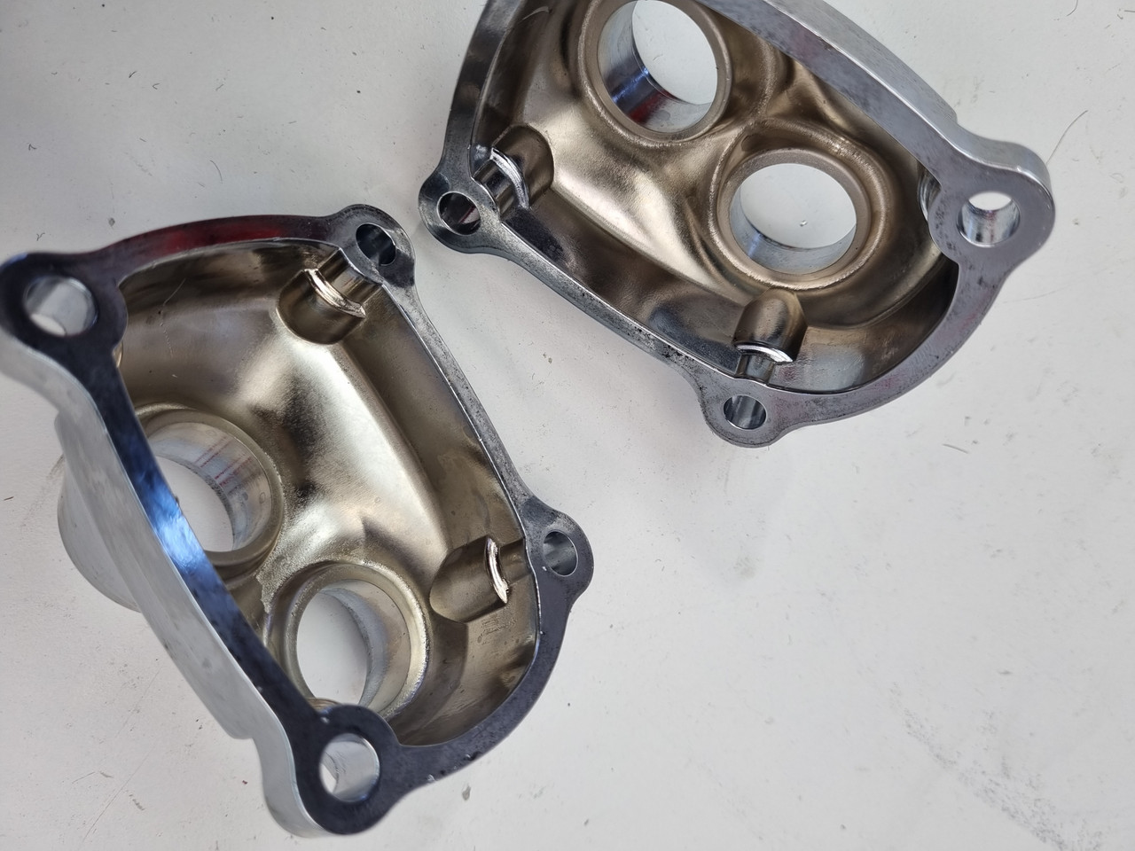 Chrome Tappet cover pair Harley Davidson M8 Softail Tourer 107 114 ci ...