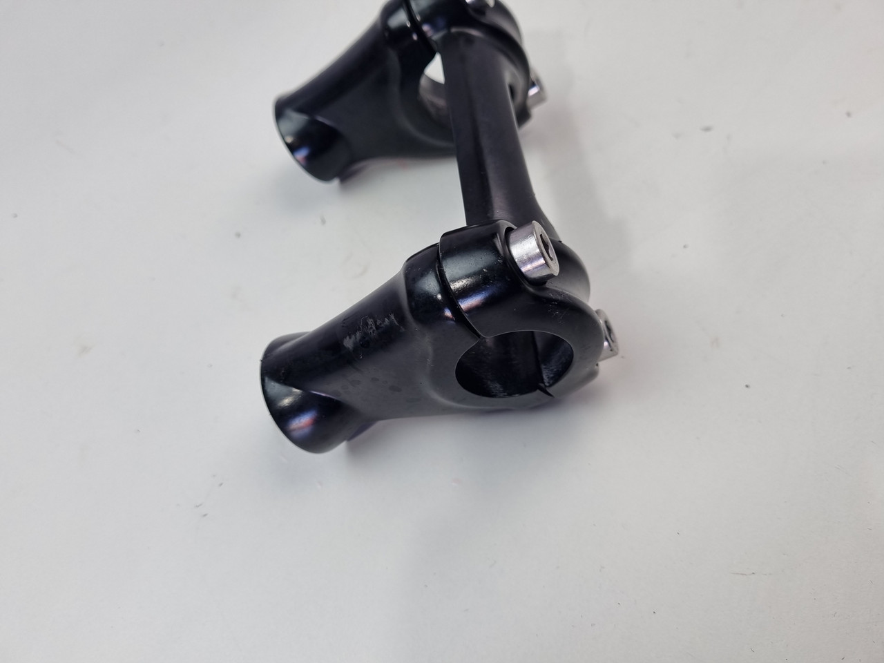 Bar Clamps Risers Triumph Scrambler 1200 XE T2042946 - Bike Part Out